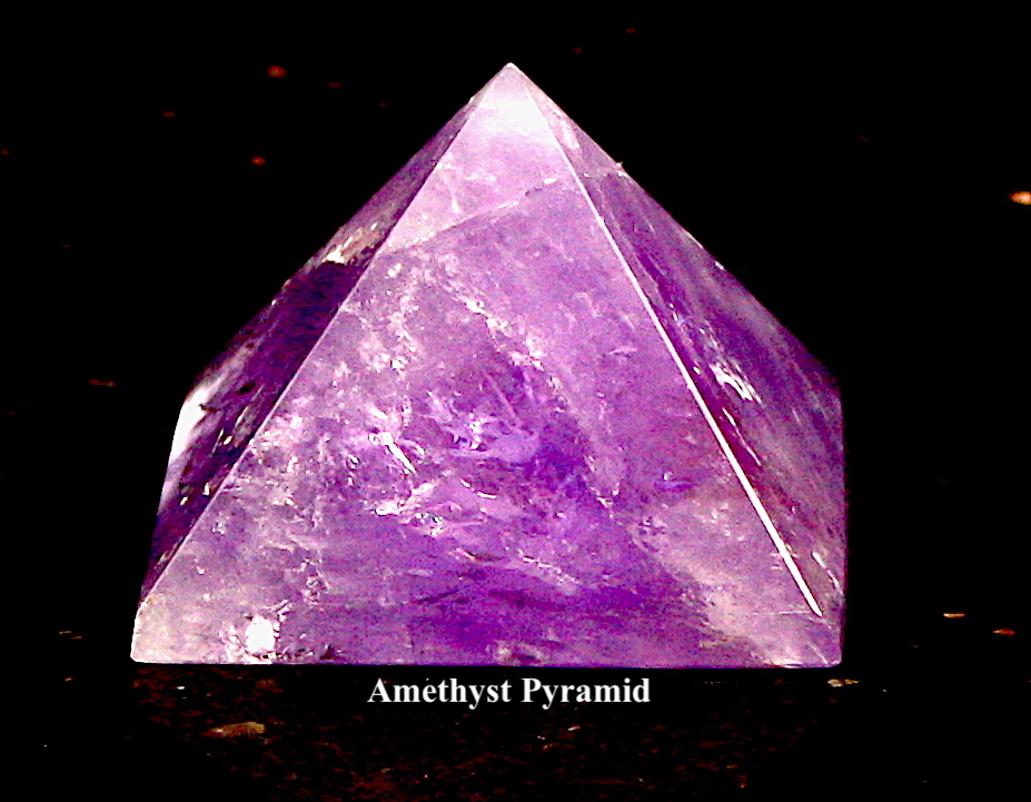 gemZworld' Amethyst Pyramid - Brazil - gemZworld